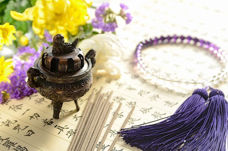 Sutras: Seven Benefits of Reading Sutra Daily; and 10 Ways to Learn ...