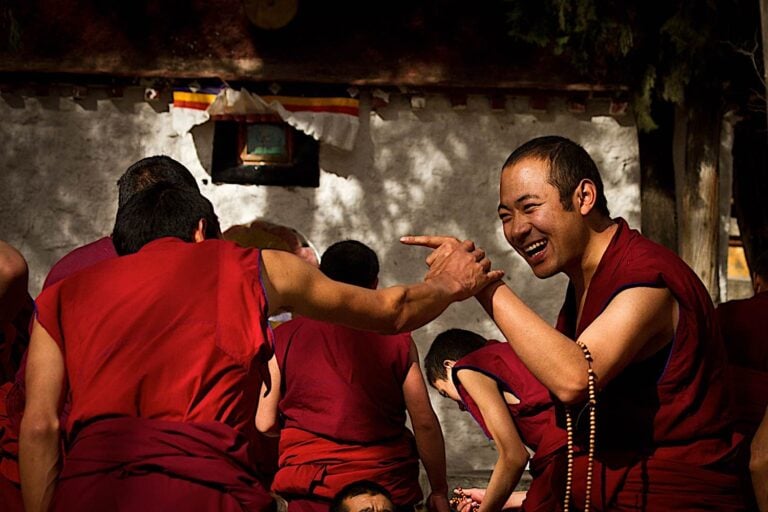 Why happiness and laughter are actual Buddhist teachings. The Sutra on ...