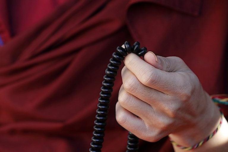 9 Benefits of Buddhist Mantras: A Complete Buddhist Practice for Busy ...