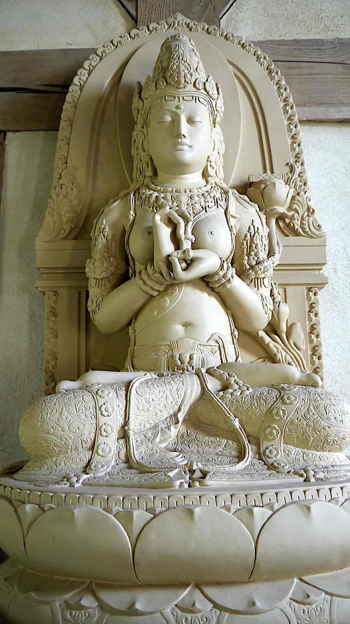 Prajnaparamita Yum Chenmo, the Face of Perfection: Wisdom Personified ...