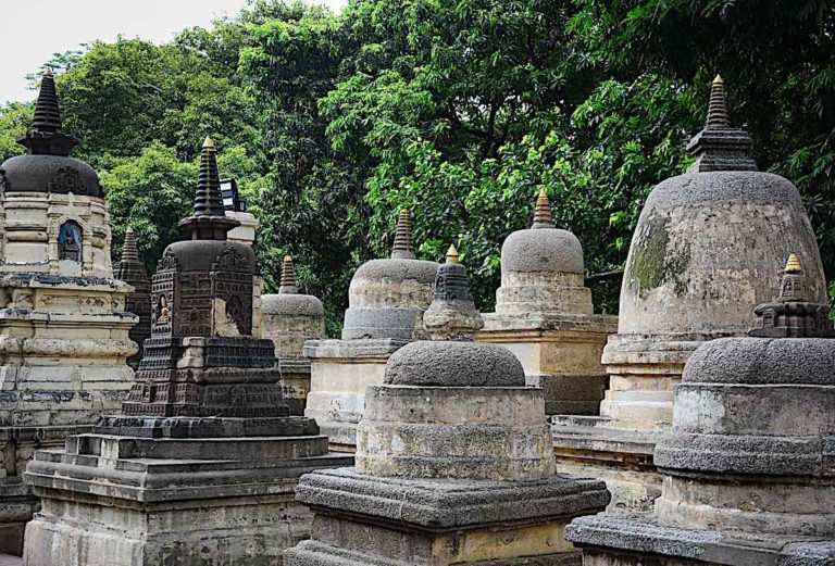Buddha's Holy Mind, the Stupa: 18 benefits to Prostrating to ...