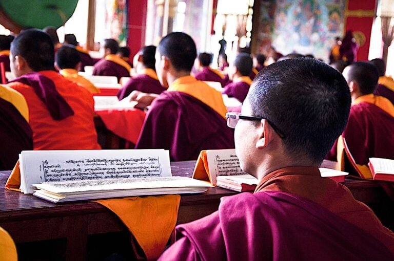 Sutras: Seven Benefits of Reading Sutra Daily; and 10 Ways to Learn ...
