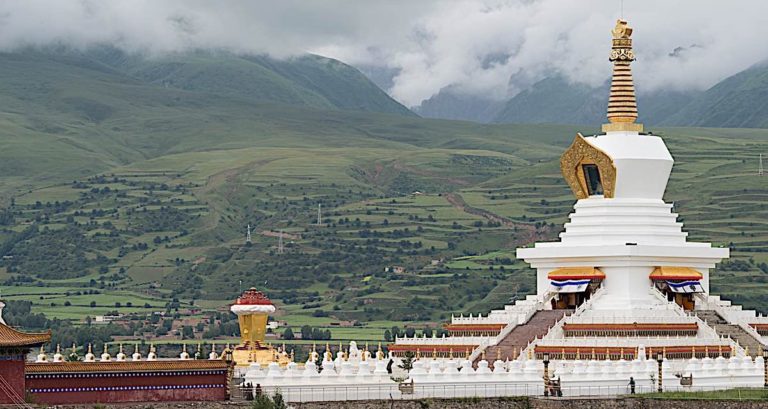 Buddha's Holy Mind, the Stupa: 18 benefits to Prostrating to ...